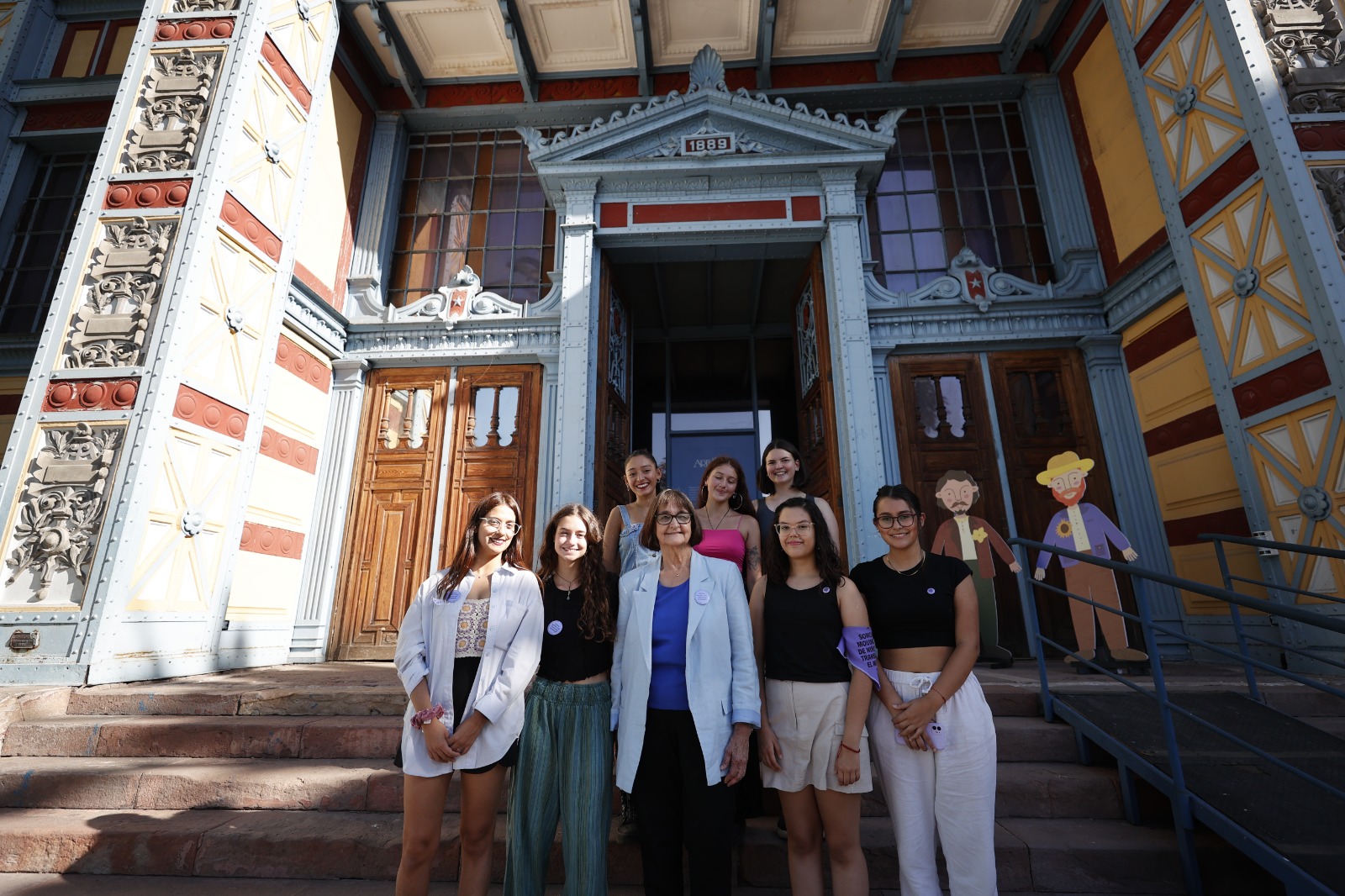 Movimiento Tremendas conmemora el 8M con participación de la Rectora ...