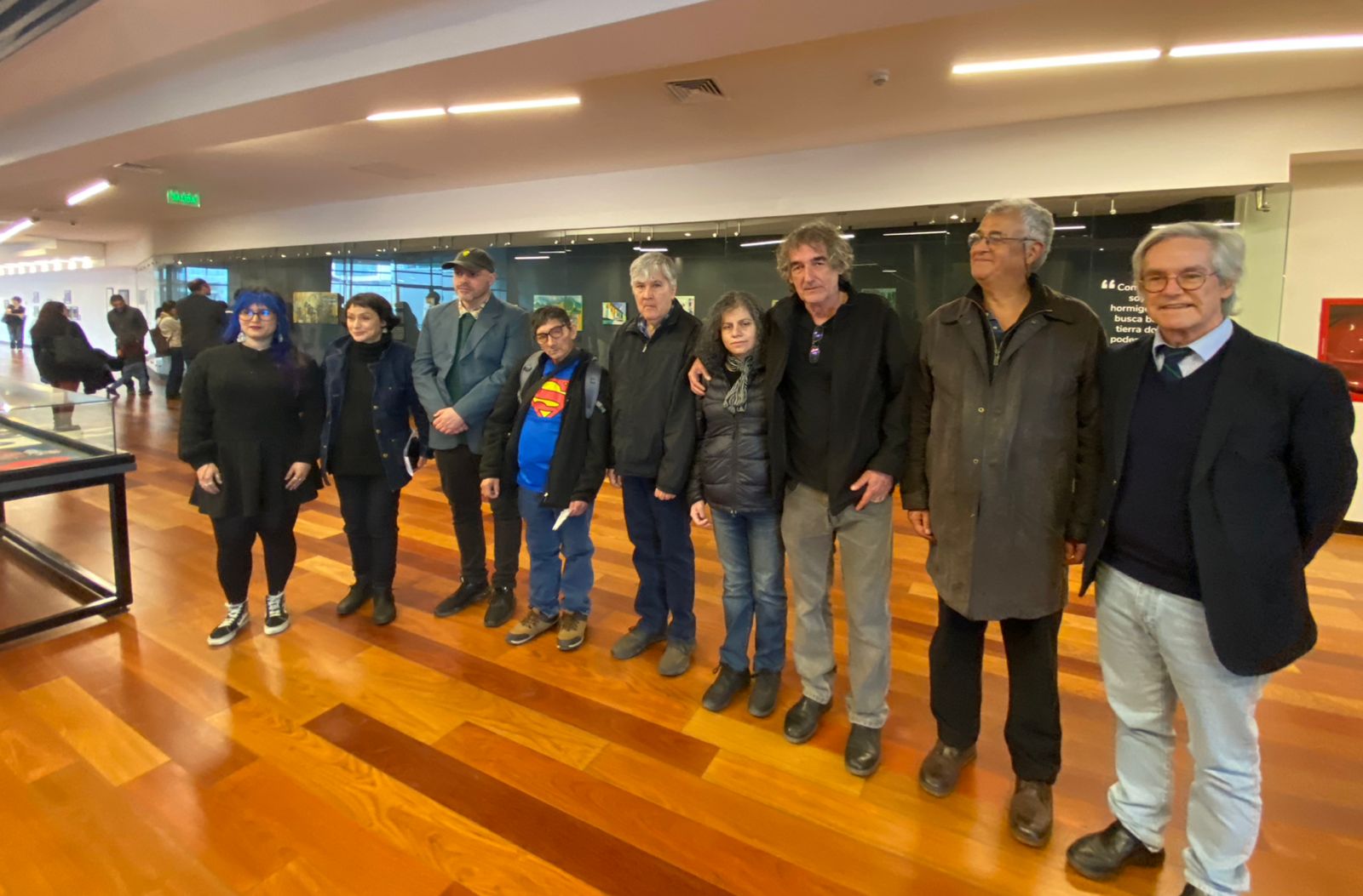 UCHILE conecta arte y salud mental con murales en la Clínica ...